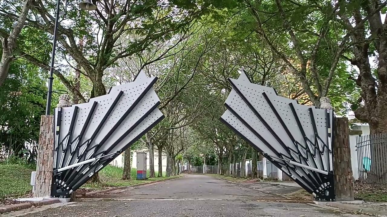 Auto vertical gate / Fan wing / Backside view / Actual Product ...