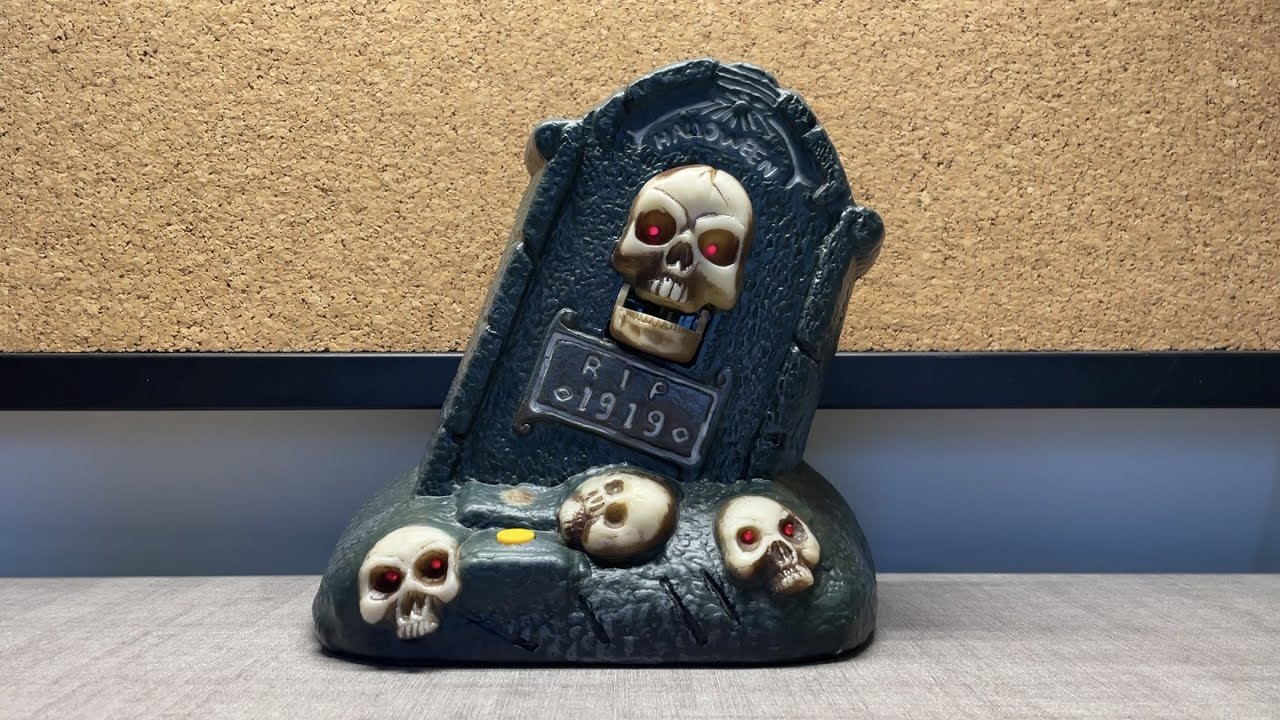Gemmy Animated Singing "Howlin' Tombstone" Halloween Tabletop ...