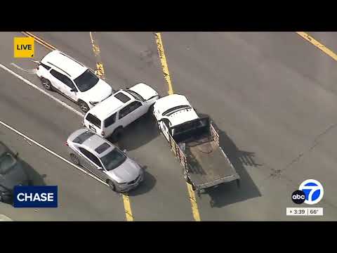 Madman hits 10 cars in police chase, walks like nothing happened - YouTube