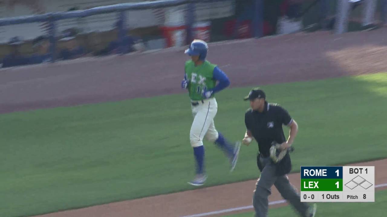 ANDERSON MILLER GIVES THE FANS THE GIFT OF HR - YouTube