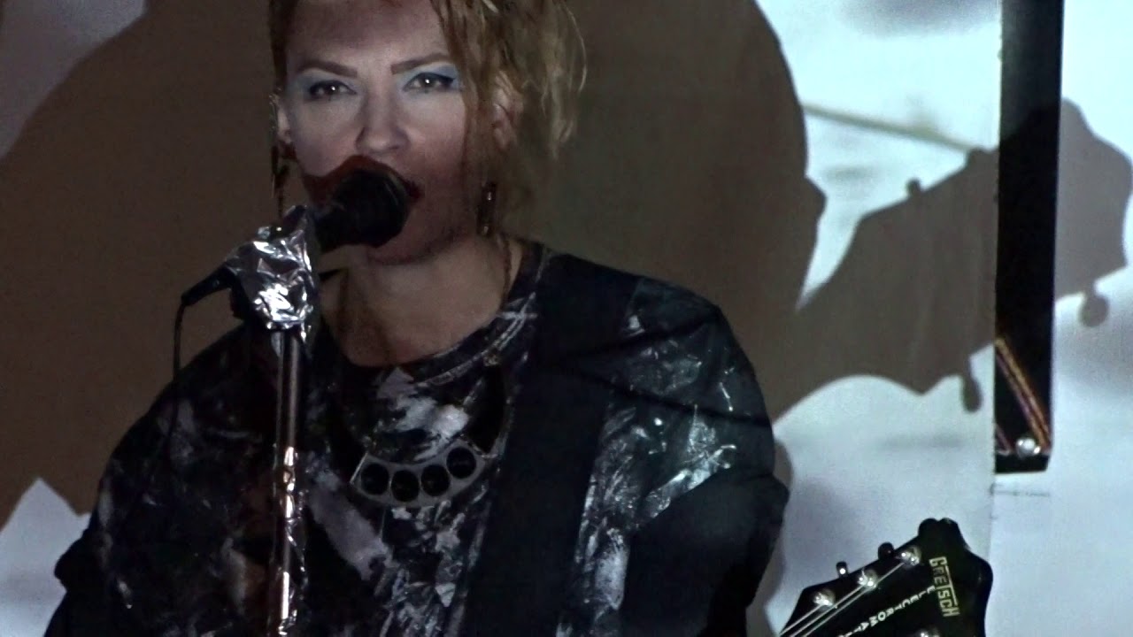 Brigitte Handley Live @Cologne ARISTOKRASS GALLERY – 3 - YouTube