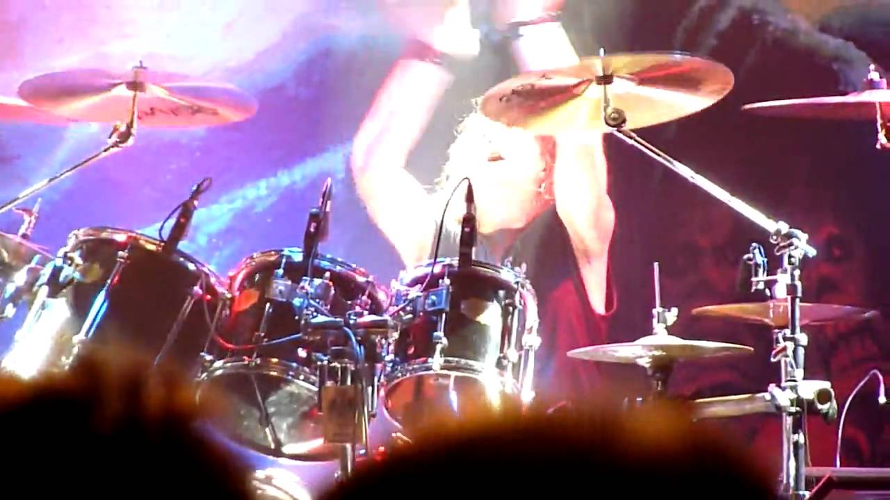 The grandmaster of the drumkit, Daniel Zimmermann - YouTube
