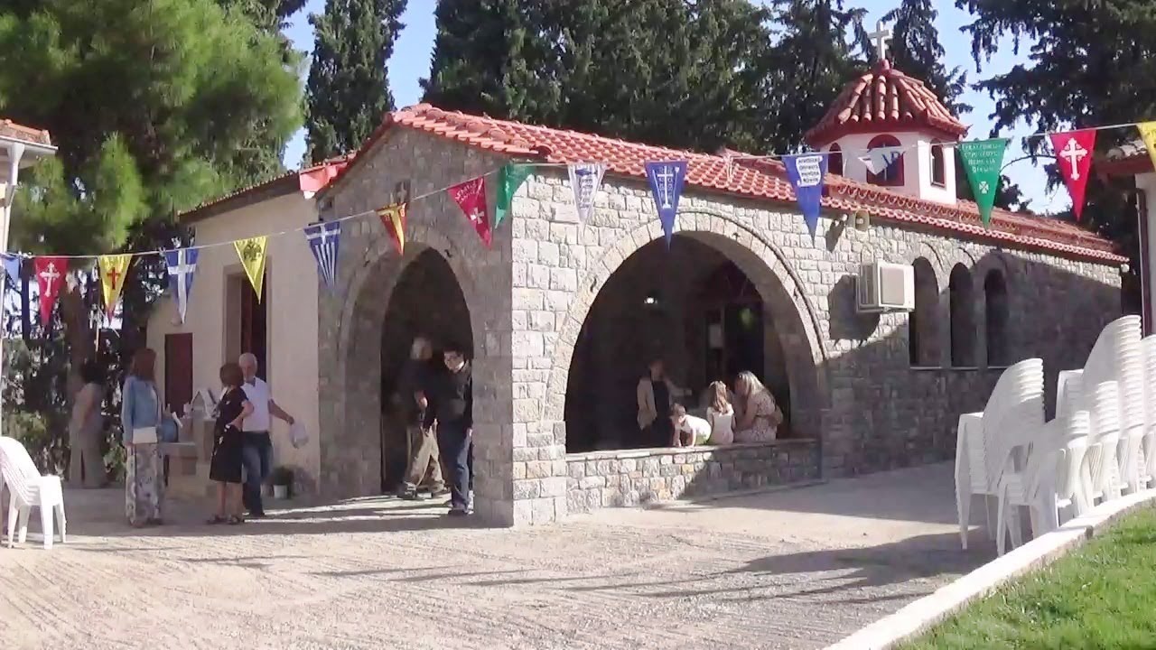 Ορθος και Θεία Λειτουργία στο Παρεκκλήσι Παναγίας Γοργοϋπηκόου στα ...