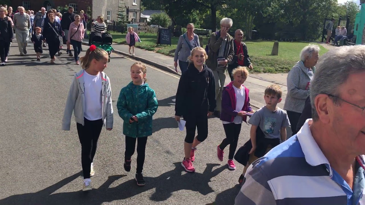 Eyam well dressing parade 2018 part 1 - YouTube