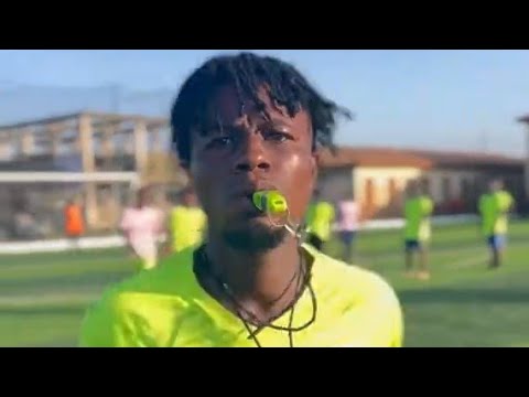 referee colina with his card today - YouTube