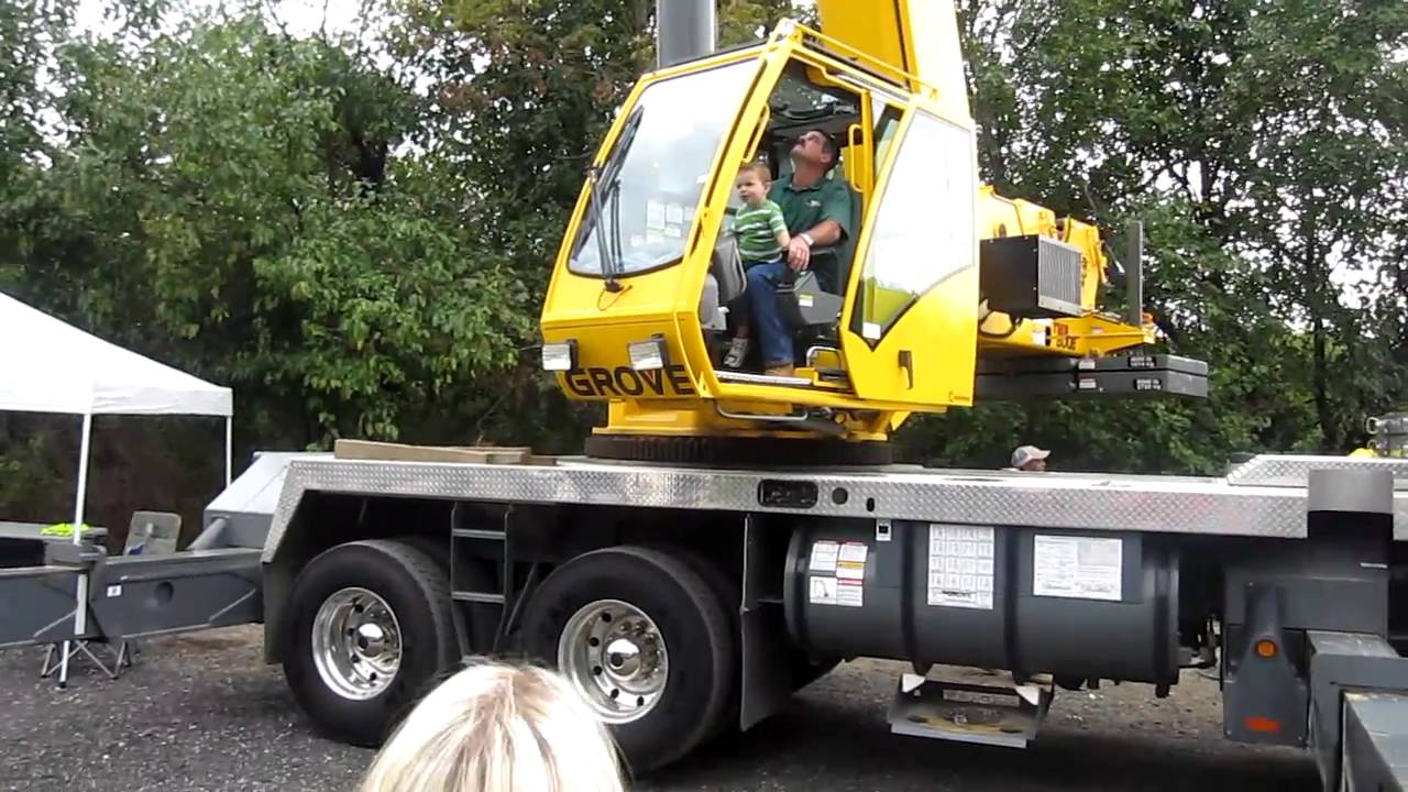 Christian driving the Crane - YouTube
