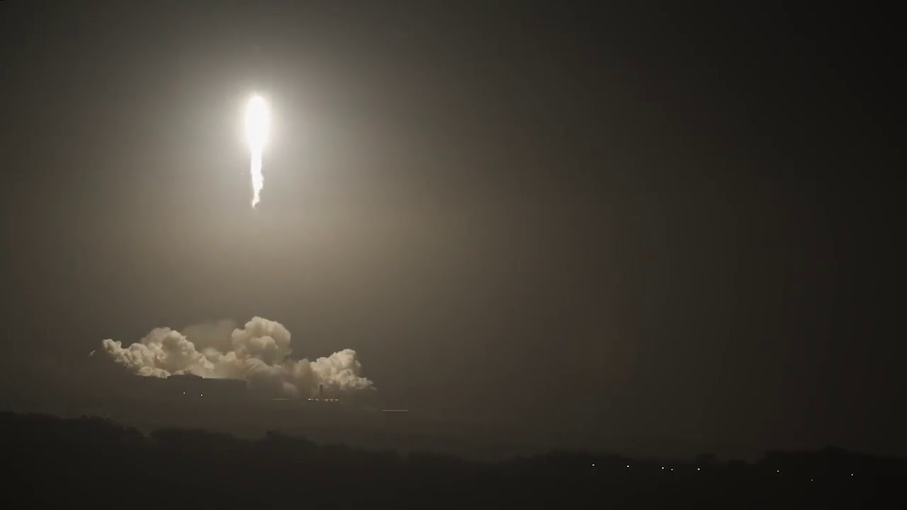 SpaceX Falcon 9's liftoff and landing - YouTube