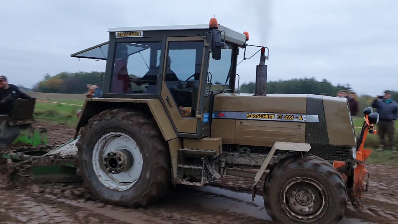 ZT 323 im Einsatz - YouTube