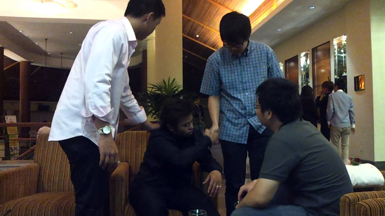 yuna & roy yeo wedding 2012-roy drunk all wave goodbye - YouTube