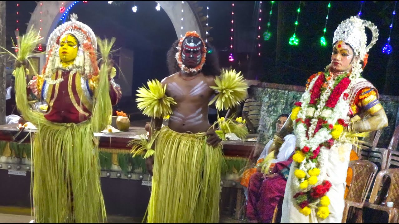 Guliga-Panjurli, Subbi Guliga Kola, Mangalore - YouTube