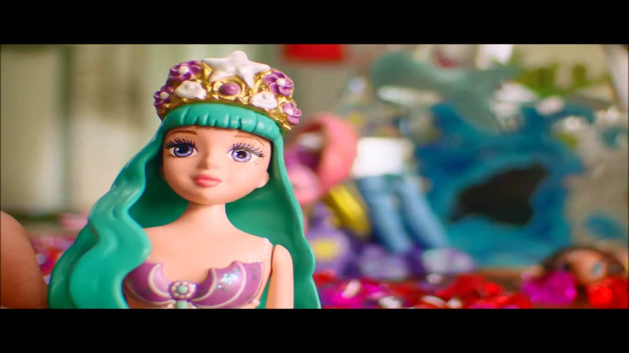 Swimming Mermaid Deluxe Undersea Playset - YouTube
