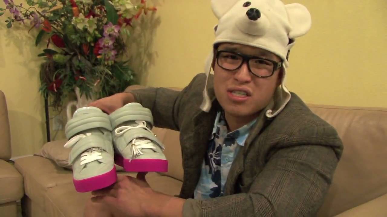 Unco Same Rocks Kanye West Edition Louis Vuitton Shoes - YouTube