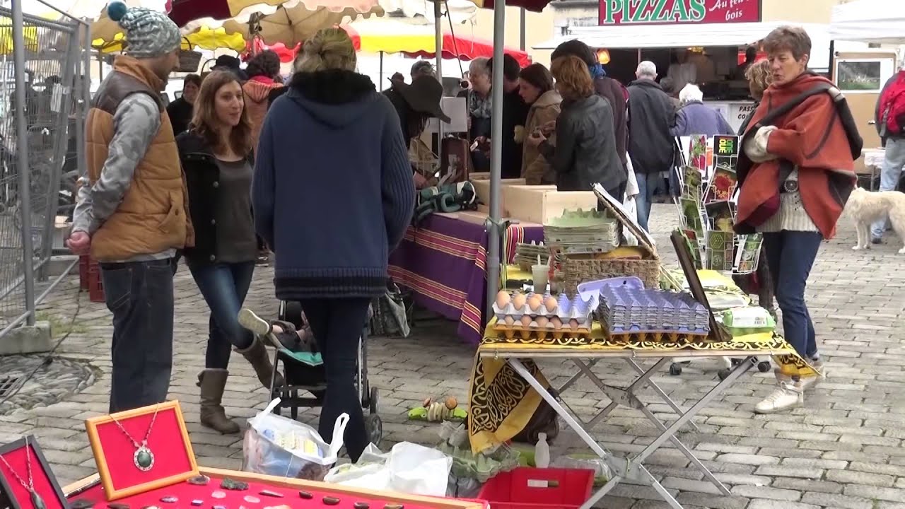 Marché du dimanche - YouTube