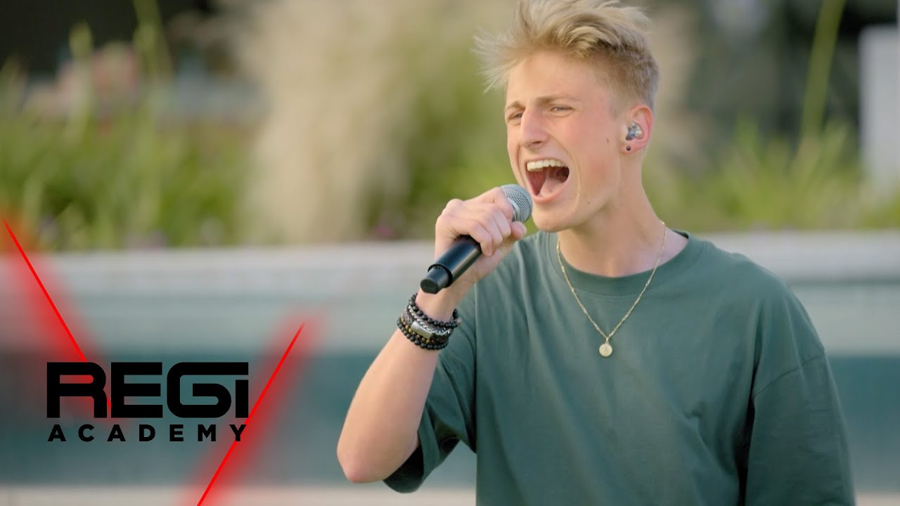 Lars - ‘Now Is The Time’ l Regi Academy l Seizoen 2 l VTM 2 - YouTube