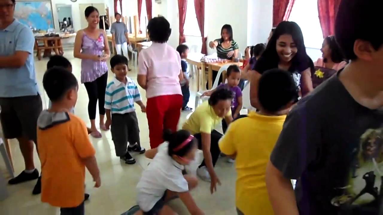 Catching candies - YouTube