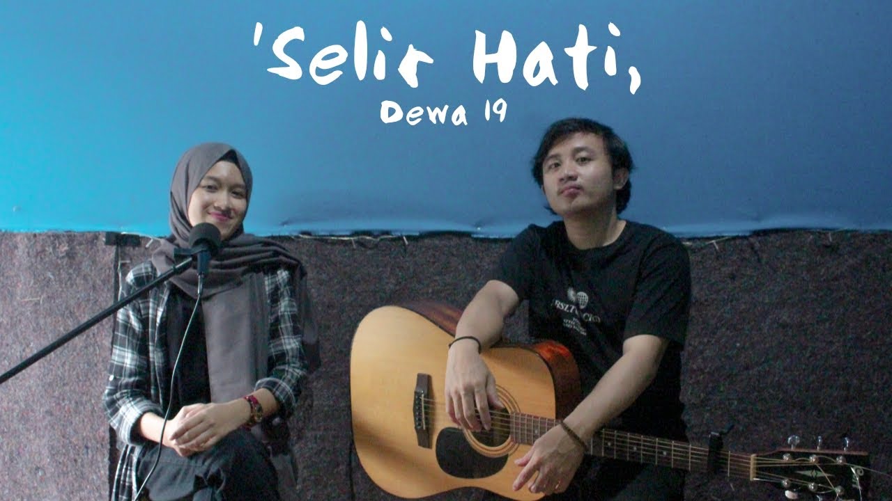 SELIR HATI -TRIAD (cover by NINDHITYA MEGA) || LIVE ACOUSTIC - YouTube