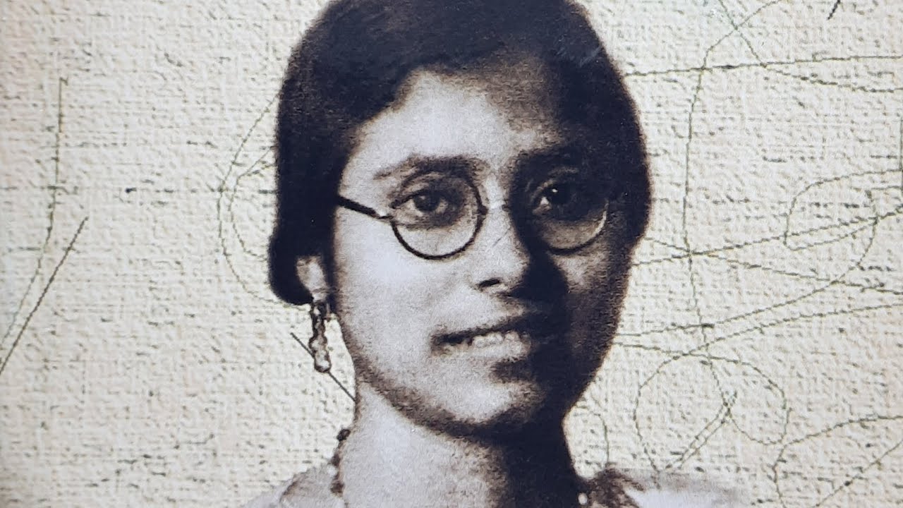 Je Chhilo Aamaar Swapanacharini (1942)॥ Amita Sen (Khuku) [যে ছিল আমার ...