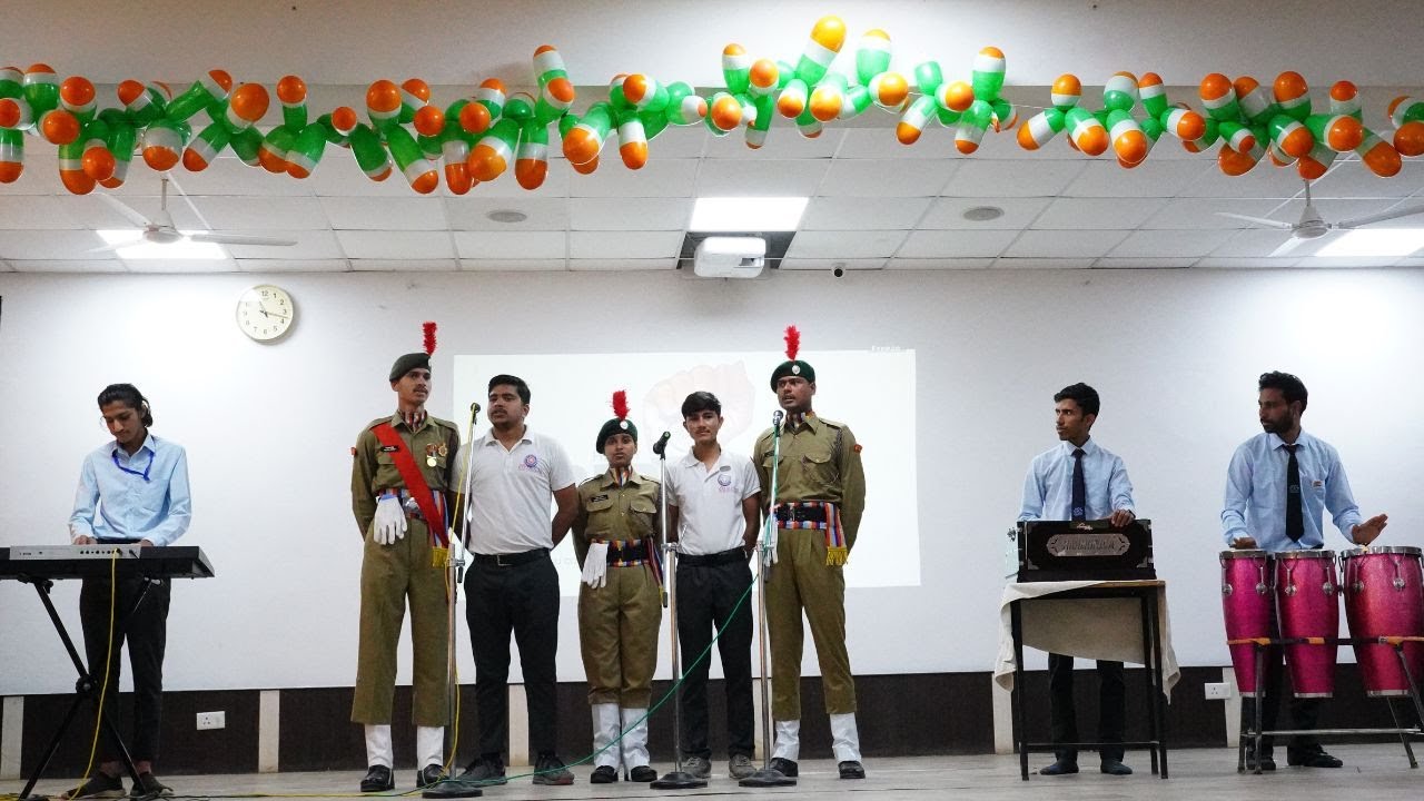 The patriotic song is sung by students of Mewar University. - YouTube