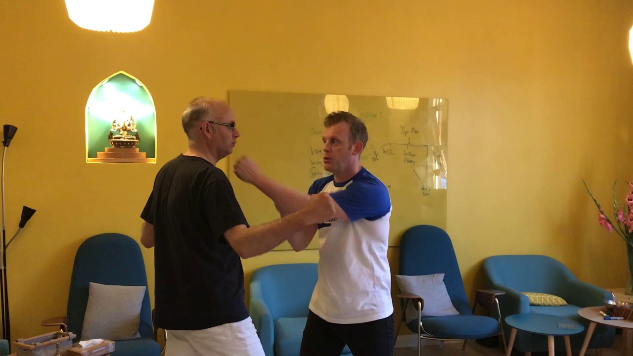 What is Wing Chun chain punching, and why do practitioners practise it ...