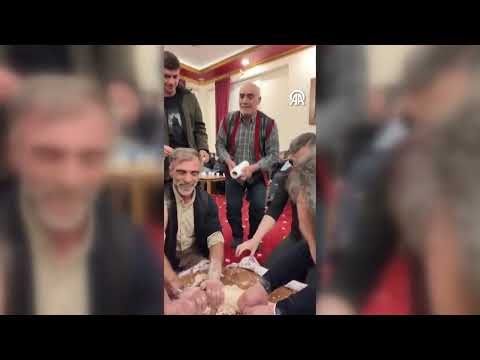 Erzurum Valisi Çiftçi kentin kış geleneği tel helvası yapımına katıldı