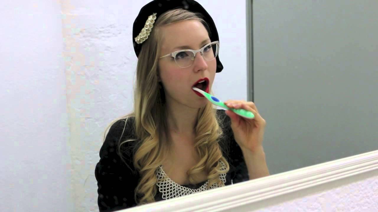 girls brushing their teeth: mandy - YouTube