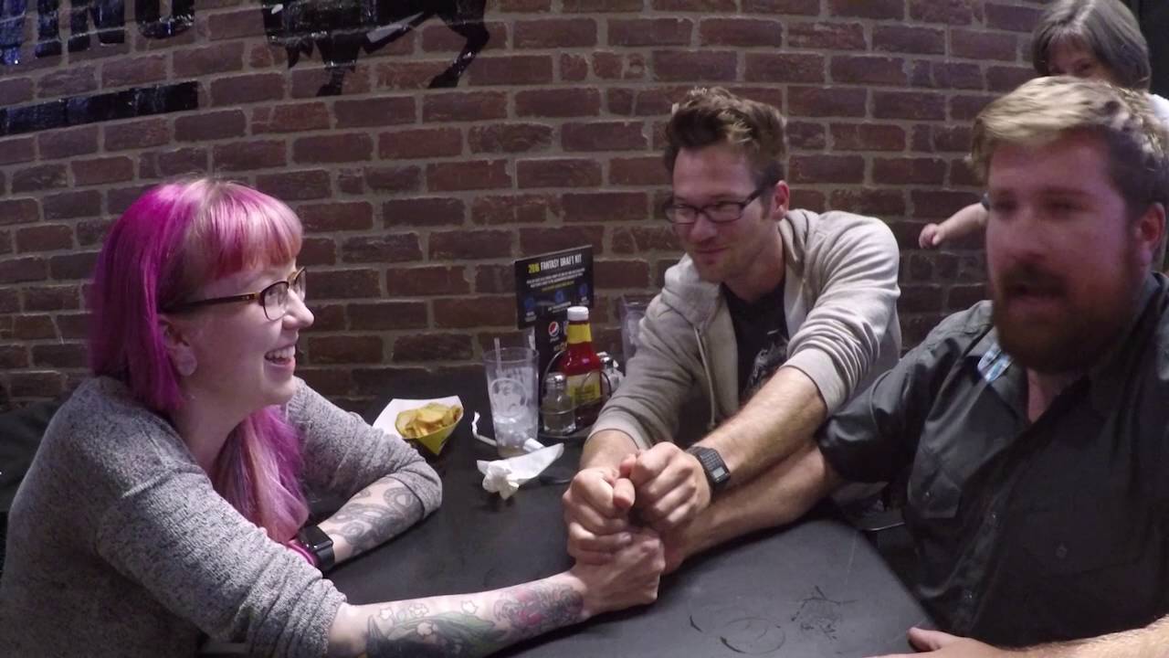 Yeti vs. Mega Tento Thumb War - YouTube