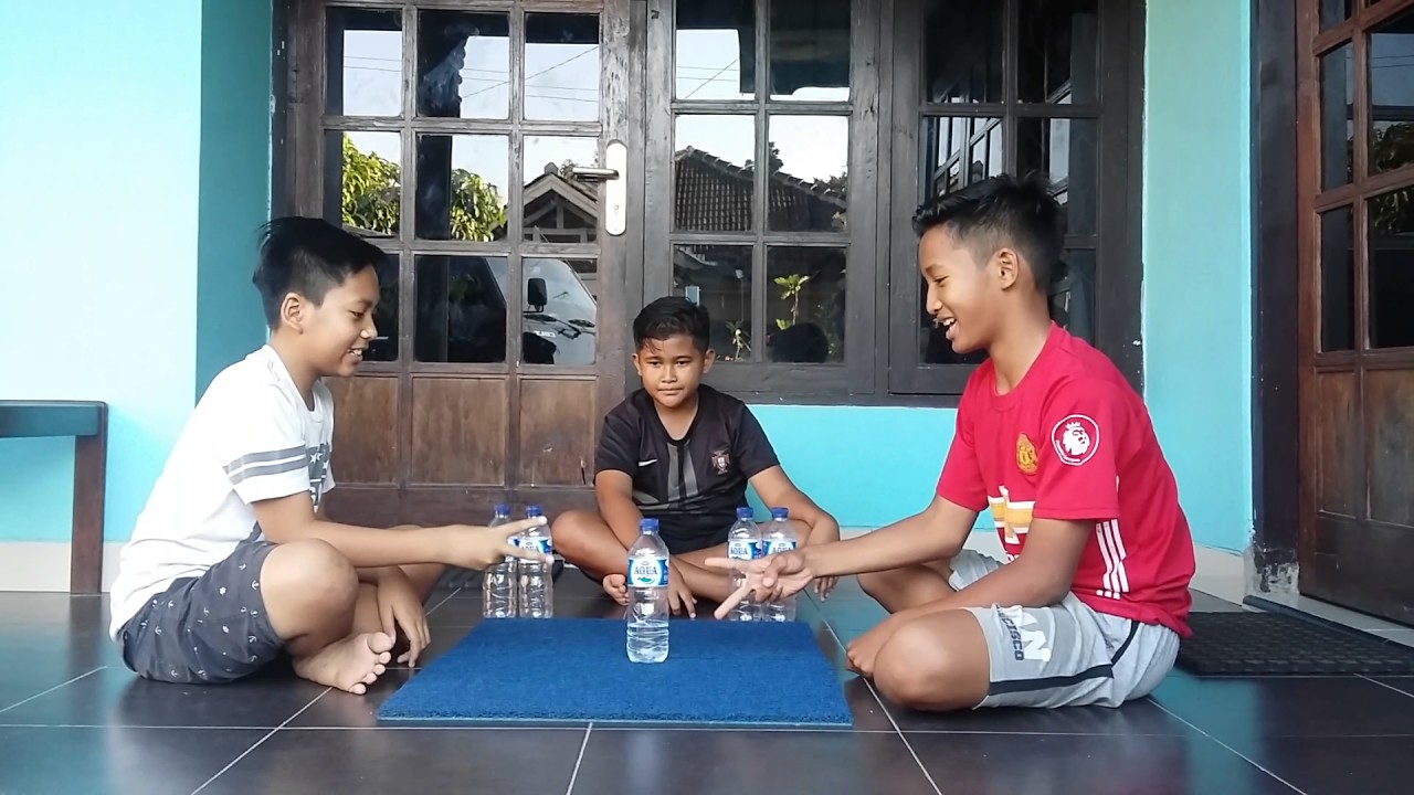 Water bottle Flip Challenge - Boy Perfect (BP) - YouTube