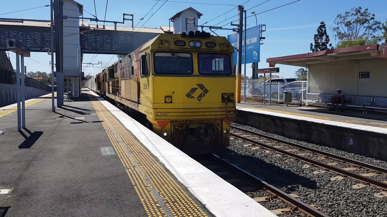 2808+2820 Lead #Y844 through Lawnton Station Wednesday 4th September ...