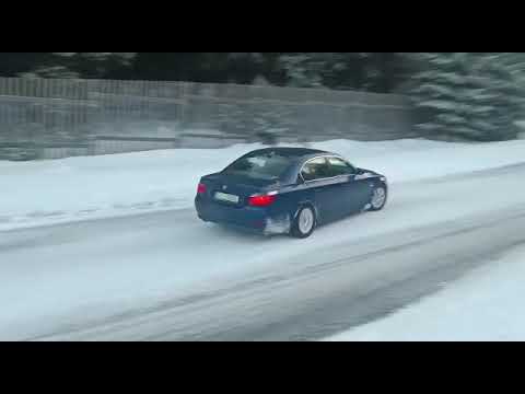 BMW e60 520i Snow drift