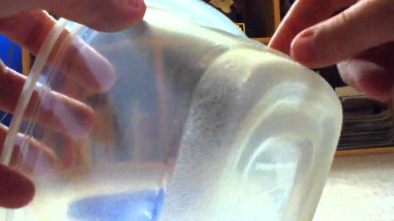 How to make a moist box for a leopard gecko - YouTube