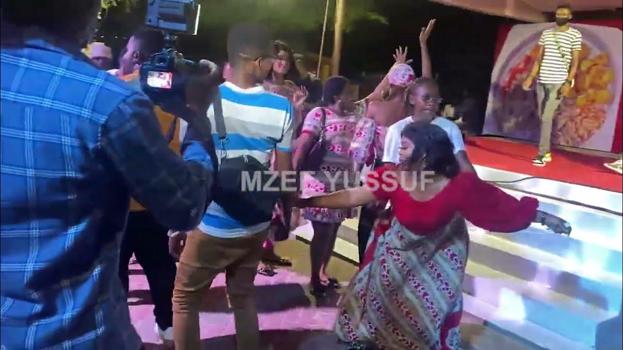 Hairuhusiwi chini ya 18 / Mzee Yussuf / Dela kunasia wafanya Kufuru / Usiku wa Raha za ...