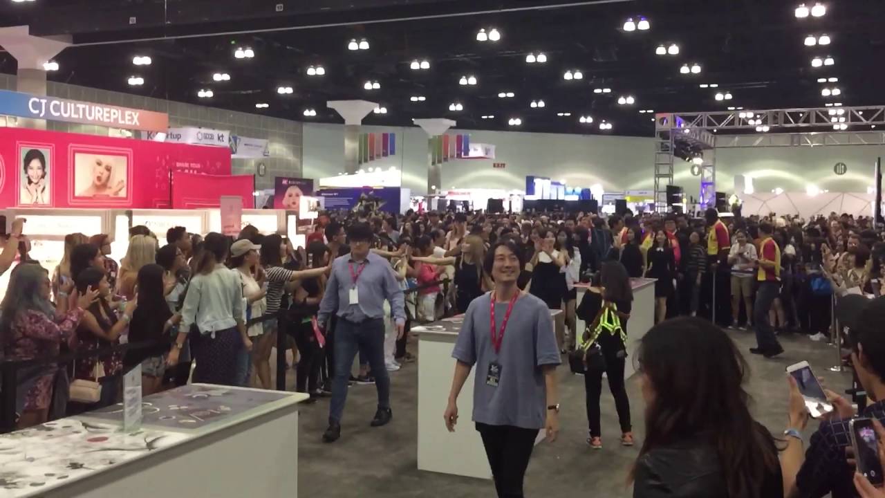 [Fancam] 160731 Twice at KCON Convention - YouTube