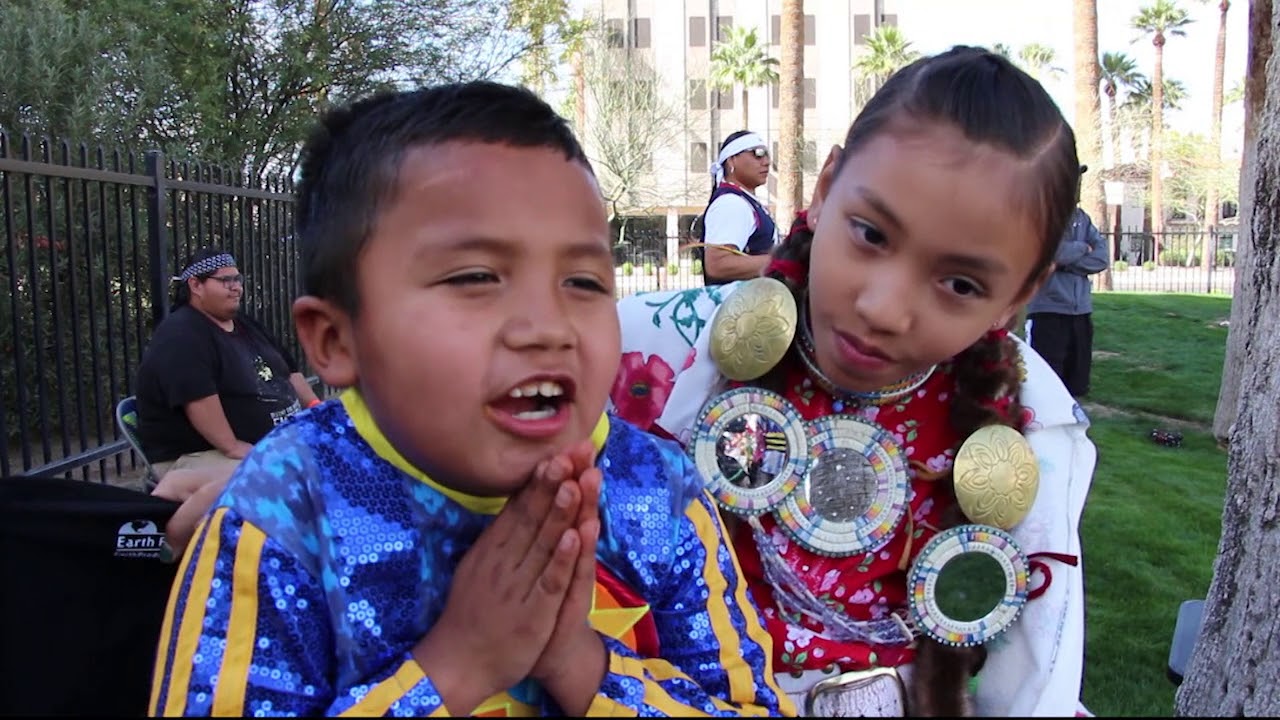 Indigenous tribes unite at the World Championship Hoop Dance Contest ...