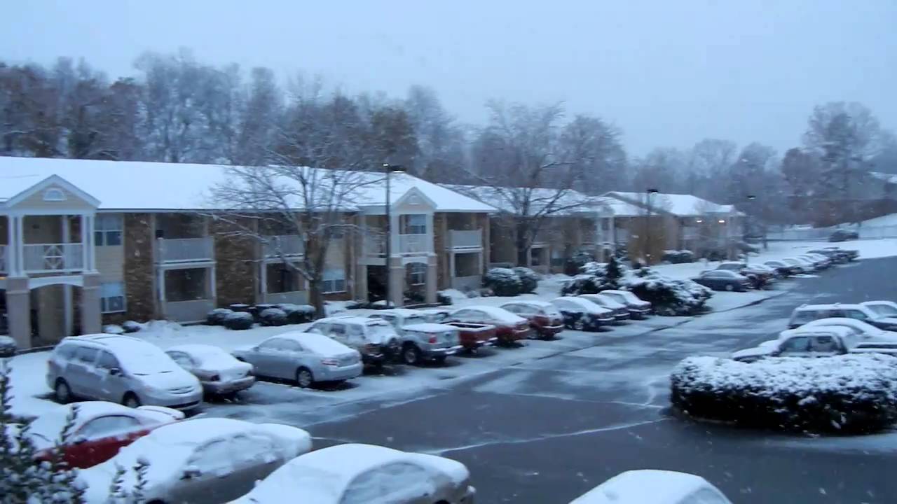 An unusual Snow during Christmas 2010 - YouTube