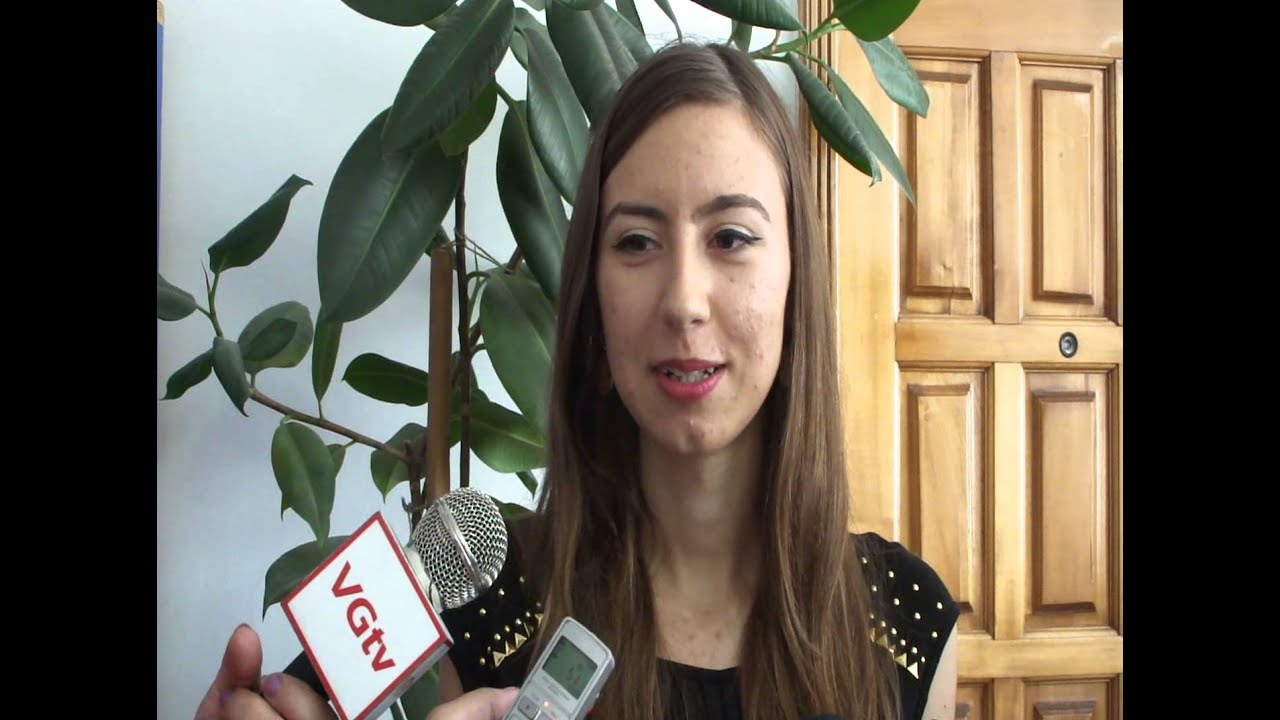 Comanescu Elena Ramona, cel mai performant licean de la Olt in 2014 - YouTube