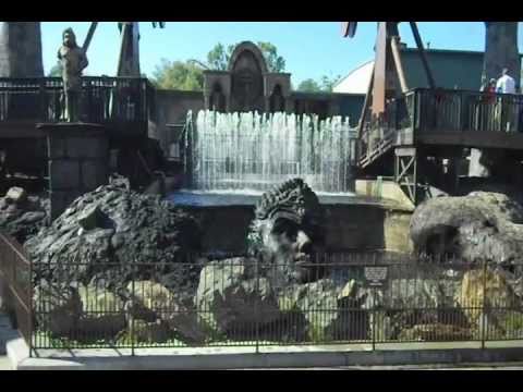The Crypt at Paramount Kings Dominion - YouTube
