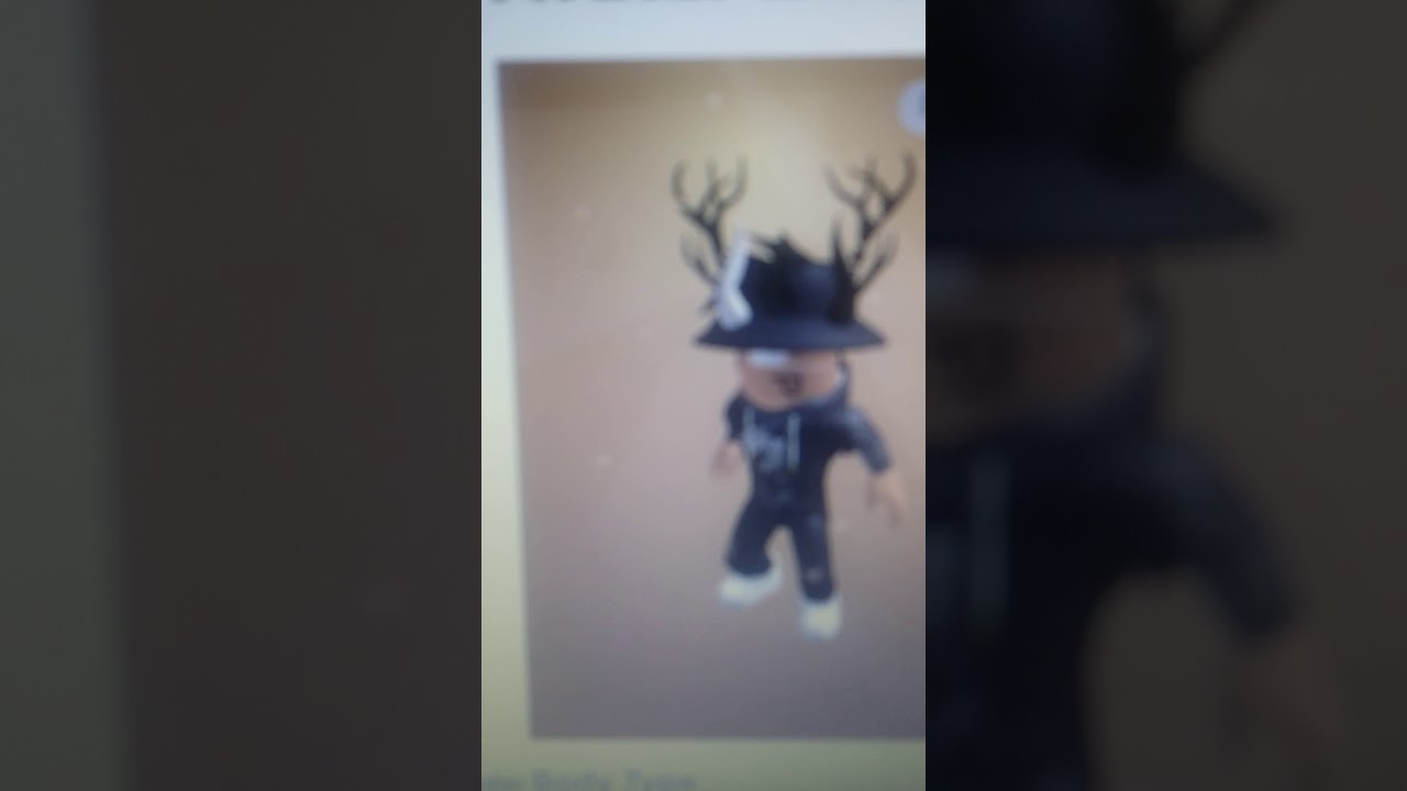 Changed outfit on roblox - YouTube