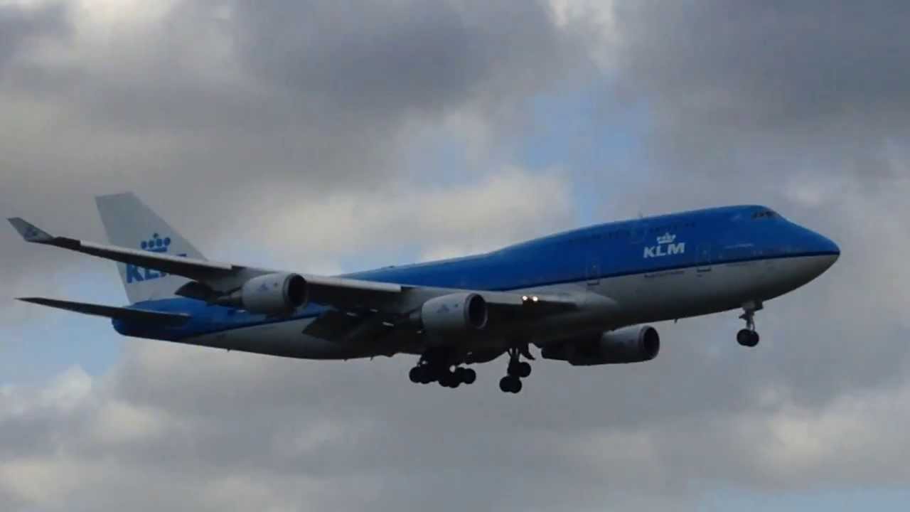Rare landing Boeing 747-406(M) Oostbaan (04-22) KL686 Amsterdam ...