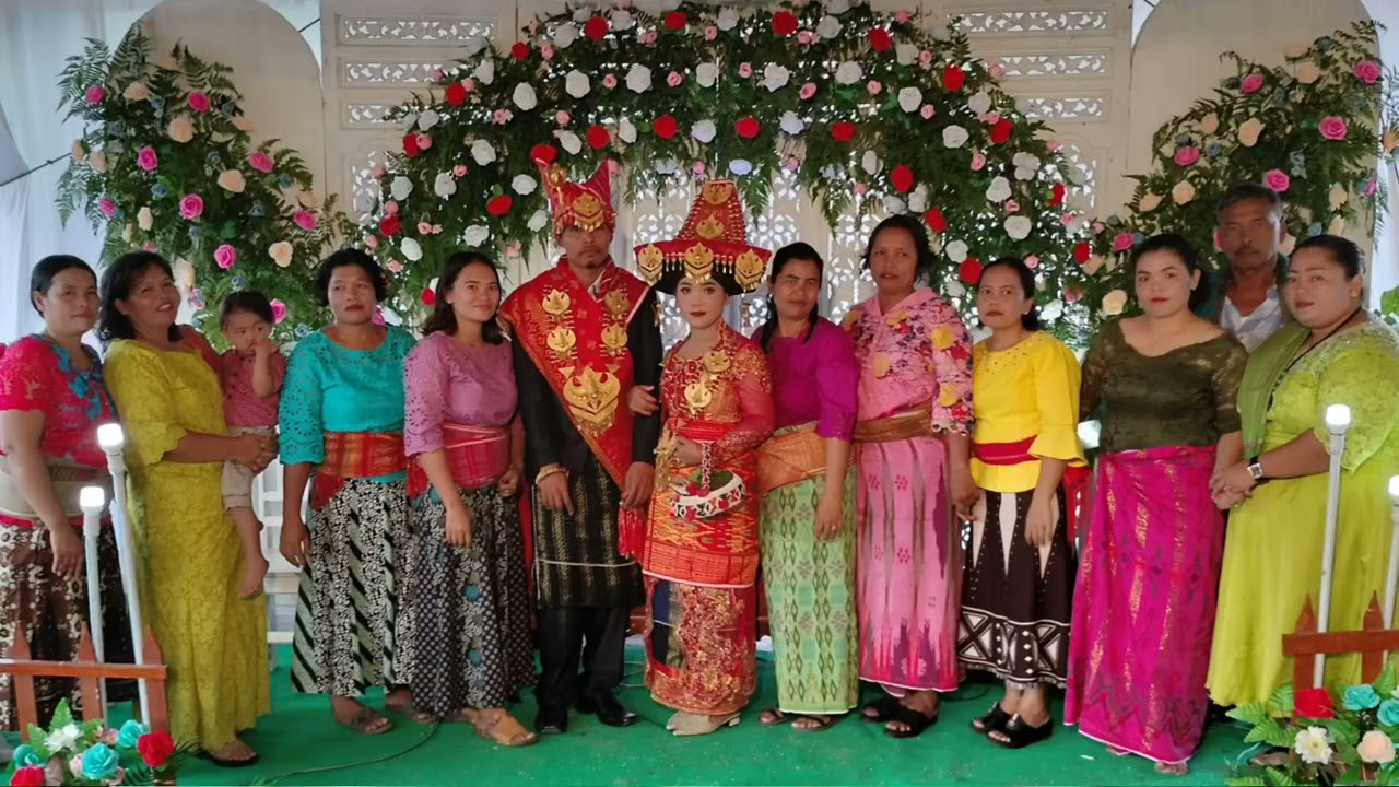 LANAI GUNANA Cover by: Anye soraya pasaribu - YouTube