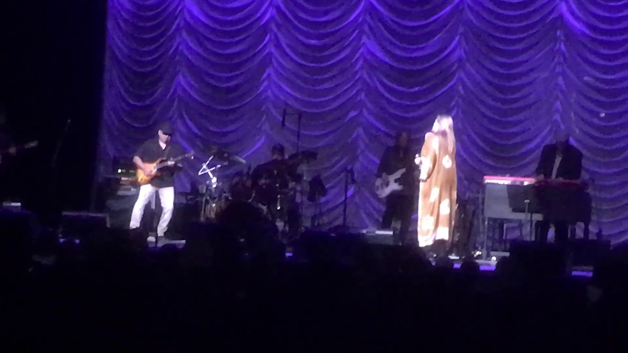Trisha Yearwood - Walkaway Joe - Chicago theatre 20191107 - YouTube