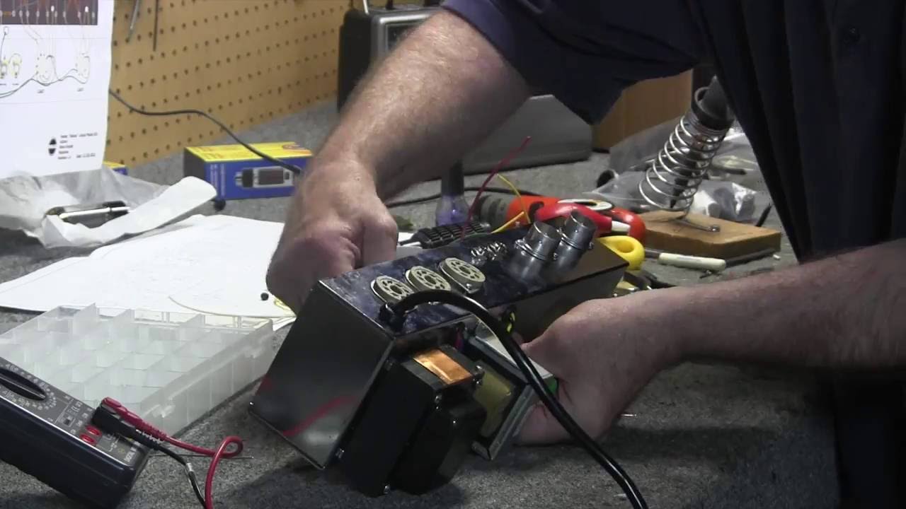 Mojotone Tweed Deluxe amp kit build Time Lapse with BeansBoy ! - YouTube