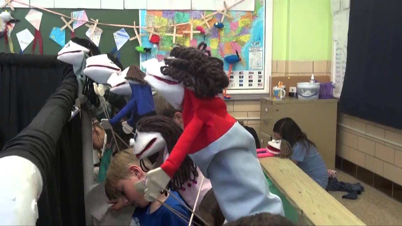 Stretch Puppet Show 1 2014 - YouTube