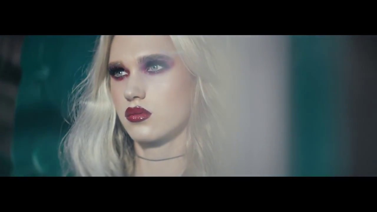 Vodafone Commercial - YouTube