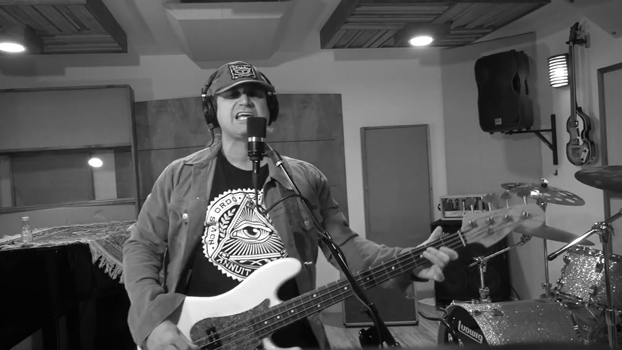Bassist/Vocalist Bruce Birch Available - YouTube