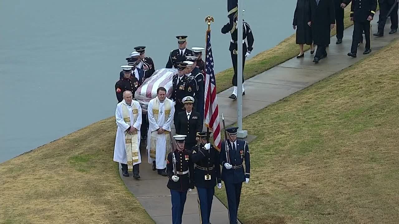 Arrival ceremony for President George H.W. Bush at final resting place ...