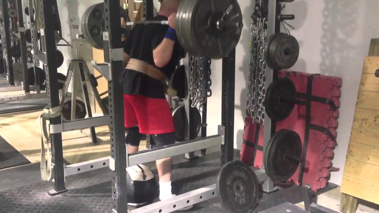 Richard Brose Med Ball Squat - YouTube