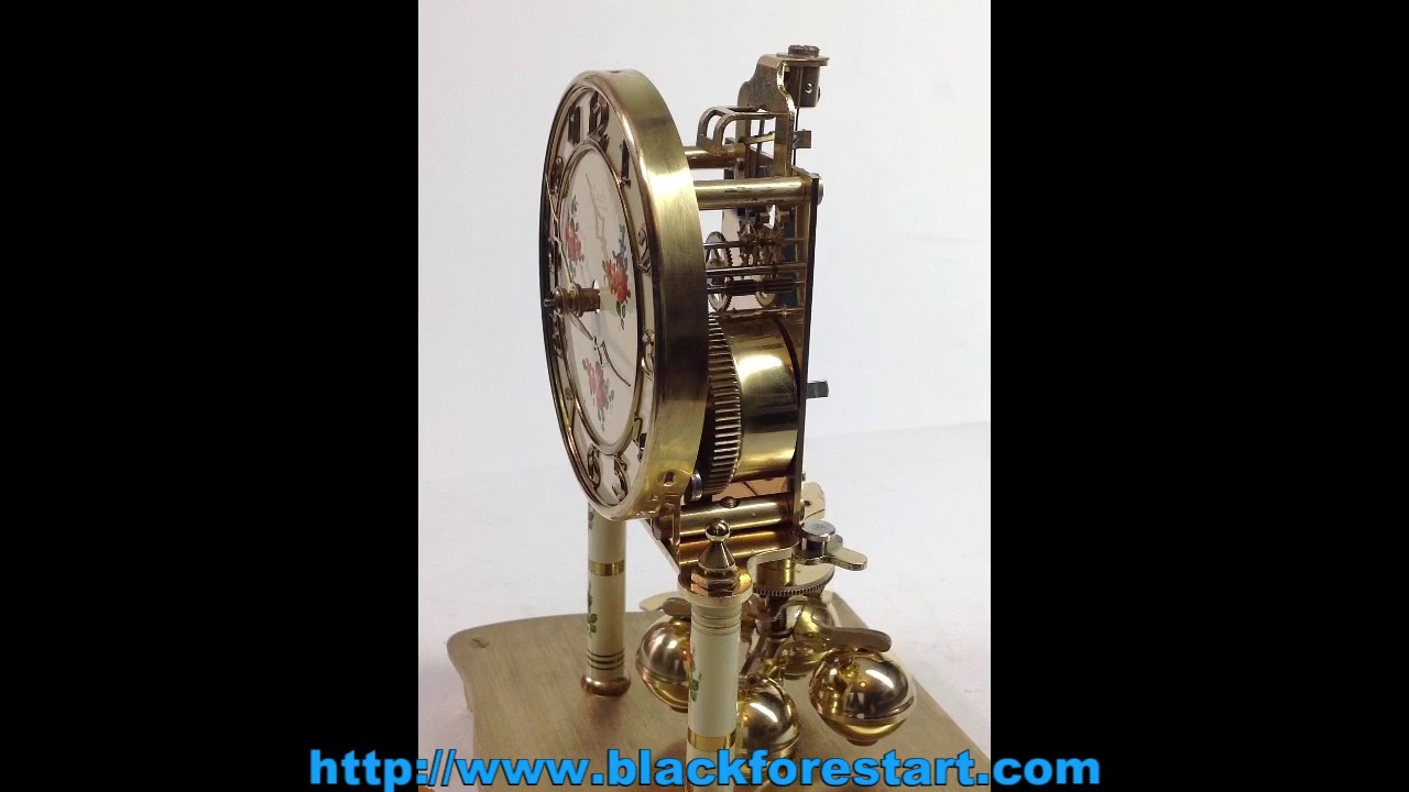 Kundo Square London Coach 400 day Clock - YouTube