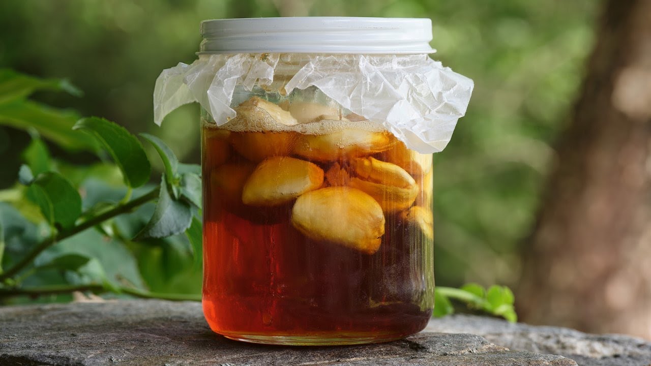 How to Make Fermented Garlic Maple Syrup | Brad Leone - YouTube