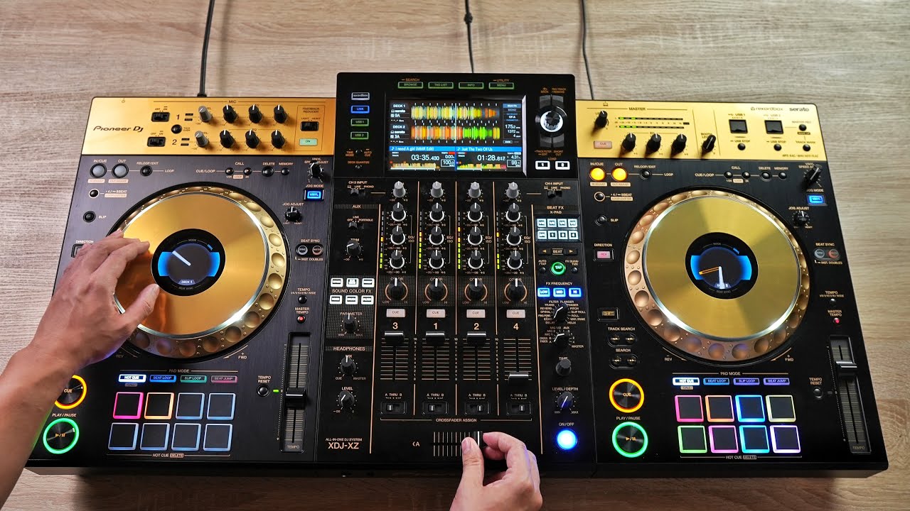 PRO DJ DOES ROMANTIC VALENTINES DAY MIX! - Fast and Creative DJ Mixing ...