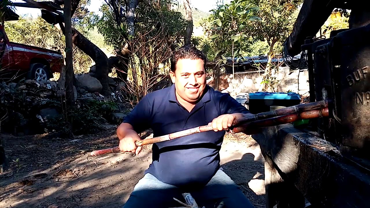 Molienda de mi pueblo cololaca lempira - YouTube